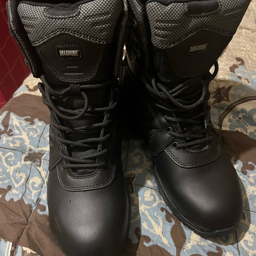 New Black Steel Toe Law Enforcement Style Booth - Gem